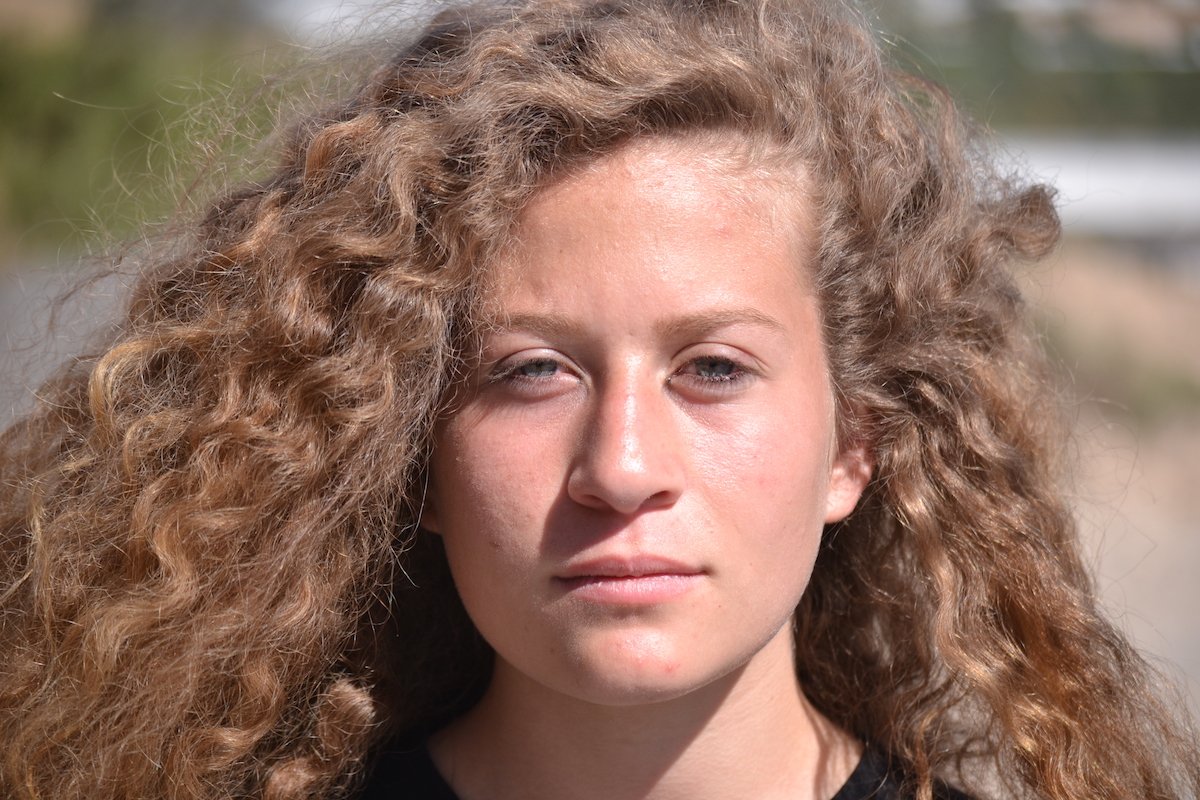 Ahed Tamimi: chi è la 17enne simbolo delle proteste palestinesi – TPI