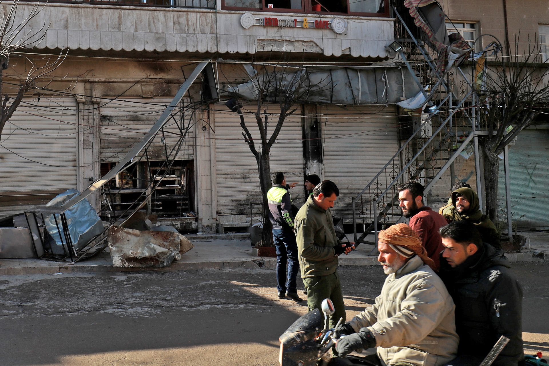 Siria, Isis rivendica attentato a Manbij: morti 7 combattenti delle SDF