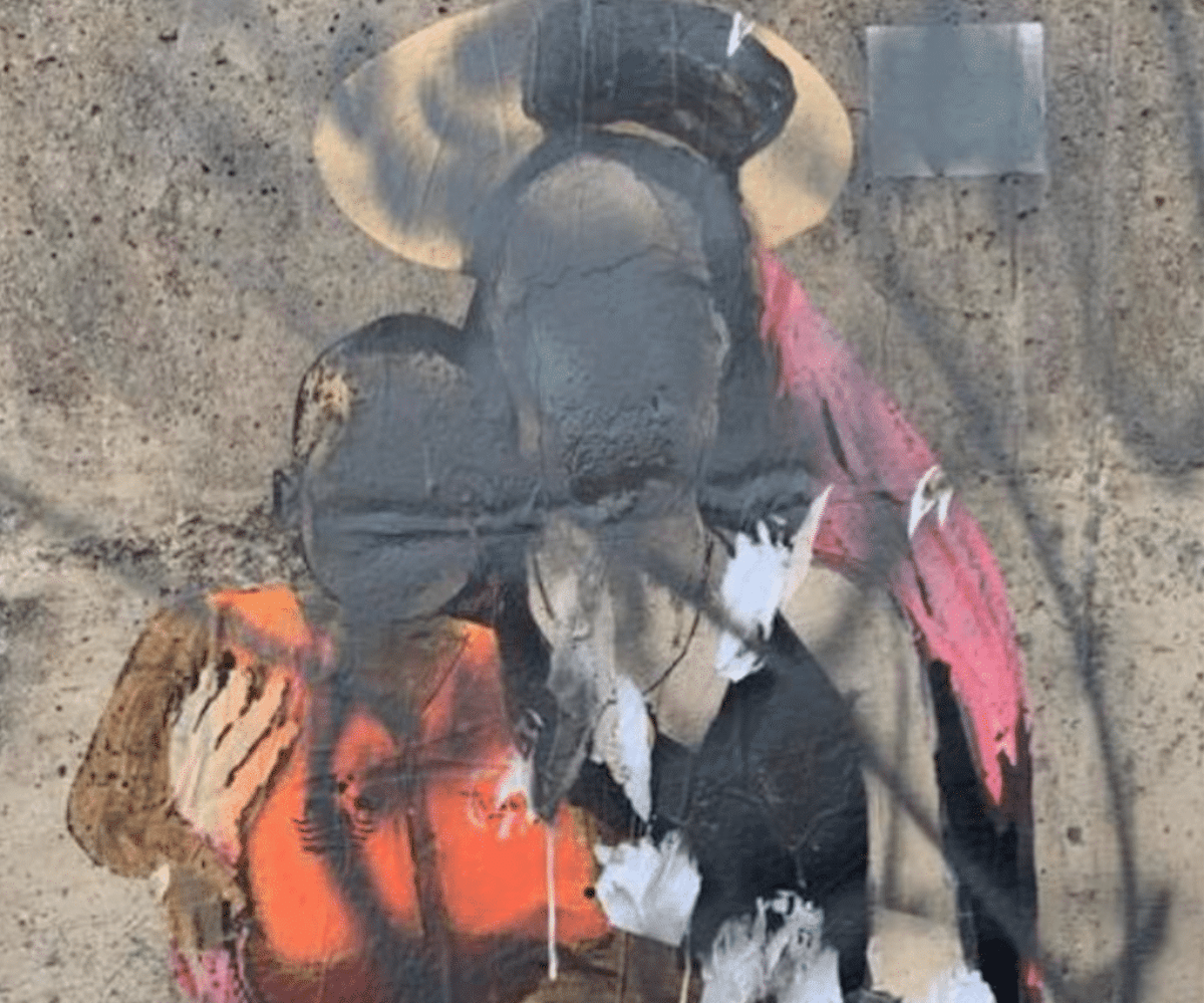 Carola Rackete, il murale imbrattato a Taormina da seguace di Salvini