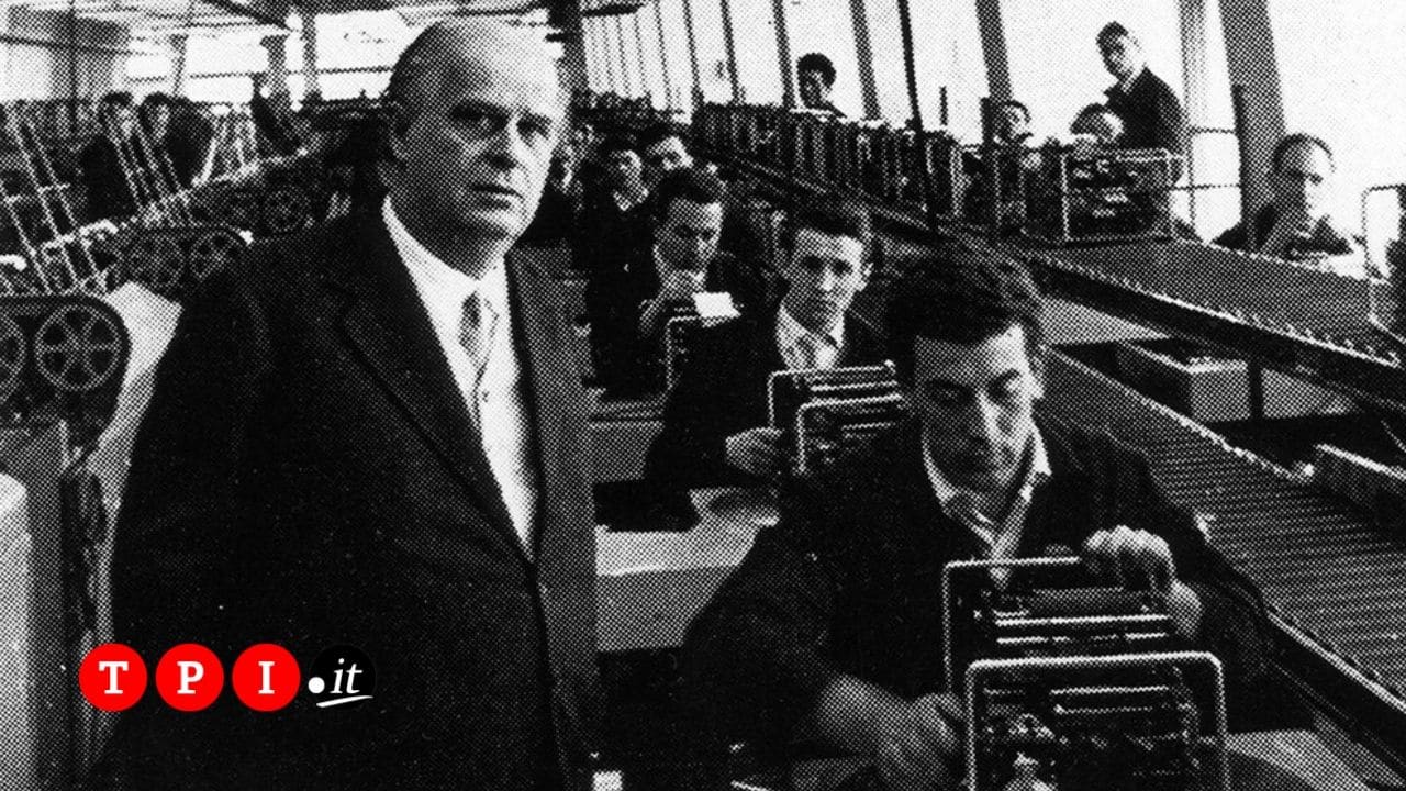 Adriano Olivetti, chi era l'imprenditore italiano: la macchina per scrivere