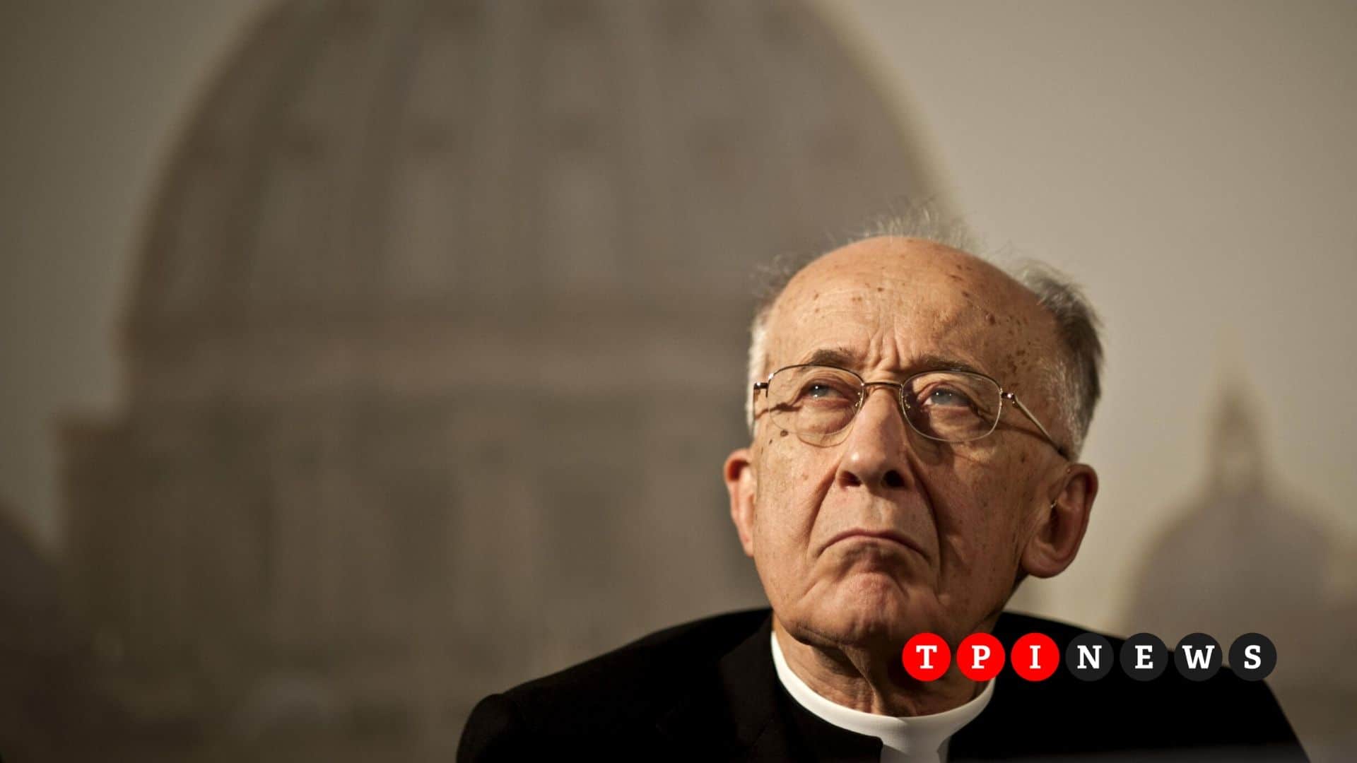 Il Cardinale Ruini difende Matteo Salvini e i baci al rosario