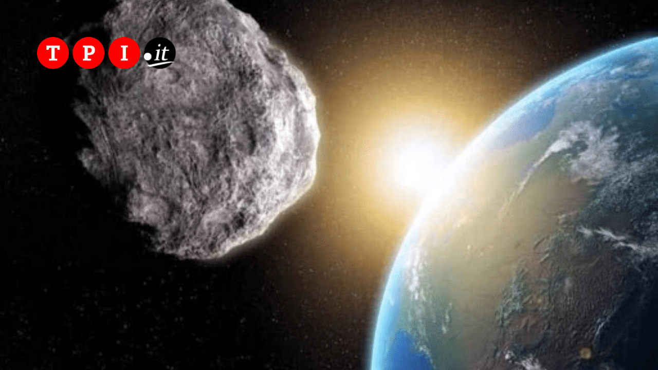 Un asteroide gigante "sfiorerà" la Terra, possibilità d'impatto remota