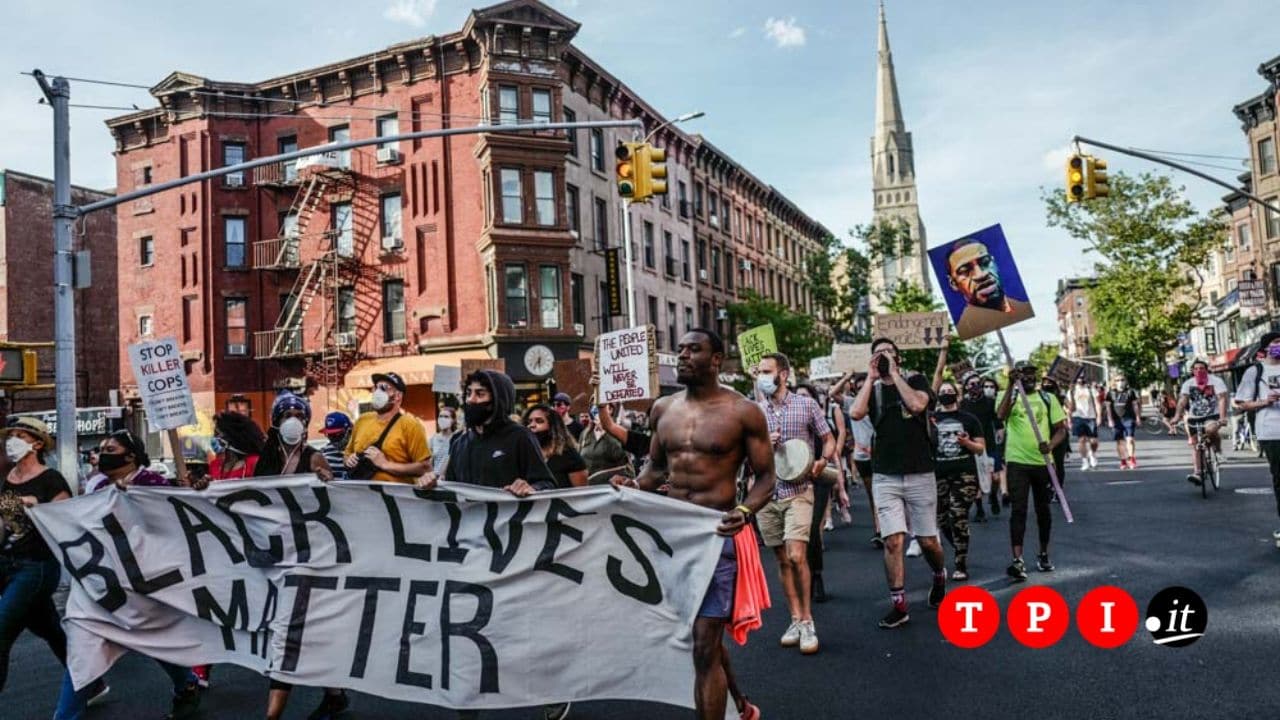Com'è seguire una manifestazione pacifica per George Floyd a New York