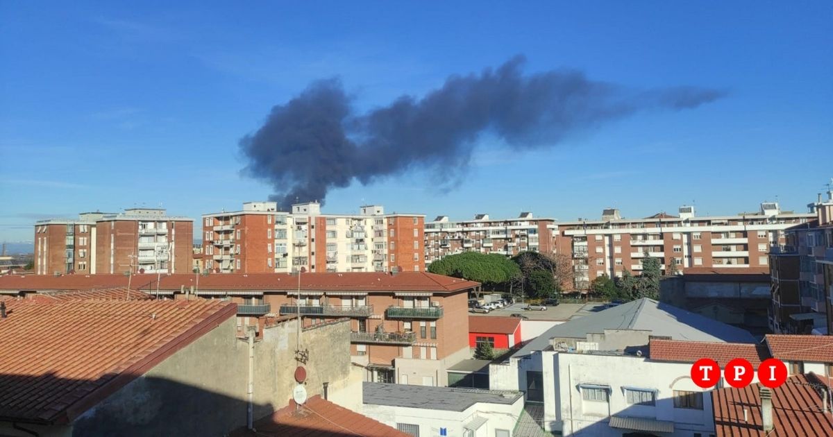 Incendio alla raffineria Eni di Livorno: “Tenere finestre chiuse”