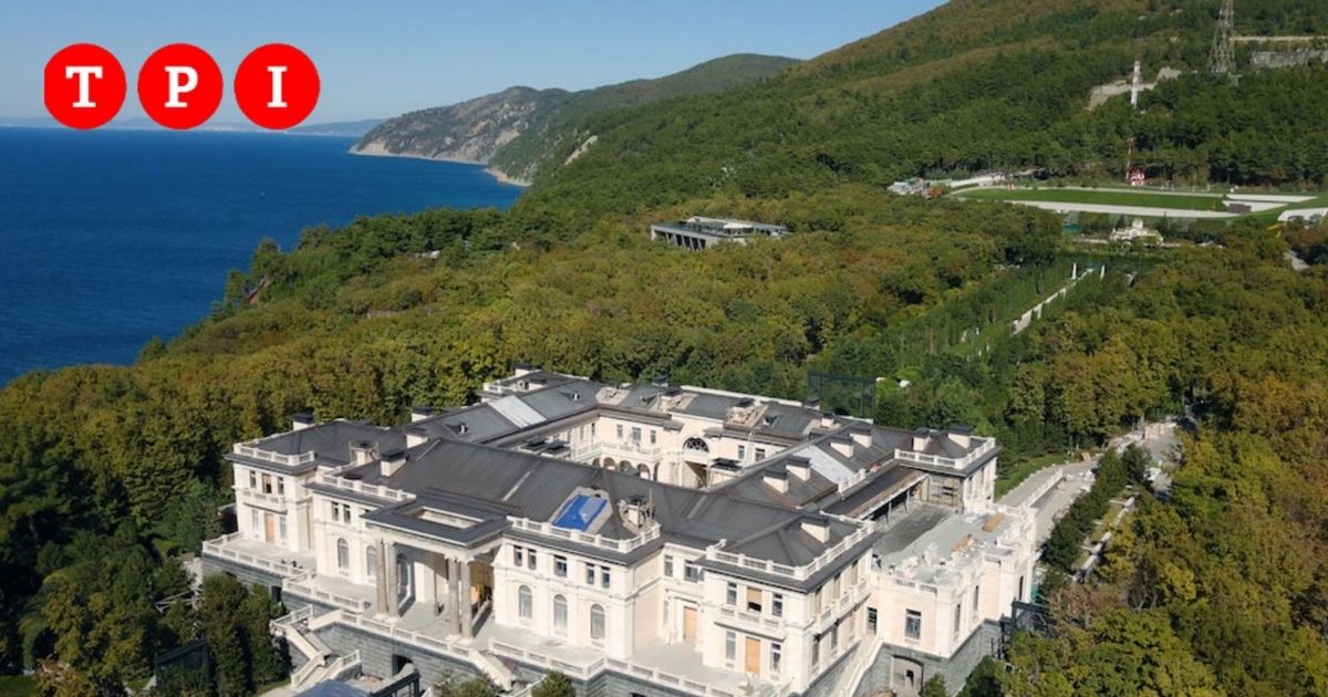 Putin, la villa sul Mar Nero: foto e quanto vale la reggia del presidente