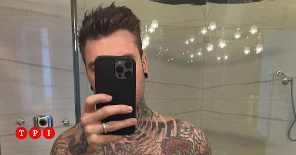 Fedez mostra la cicatrice dopo l'operazione: "Ho perso quasi 10 chili"