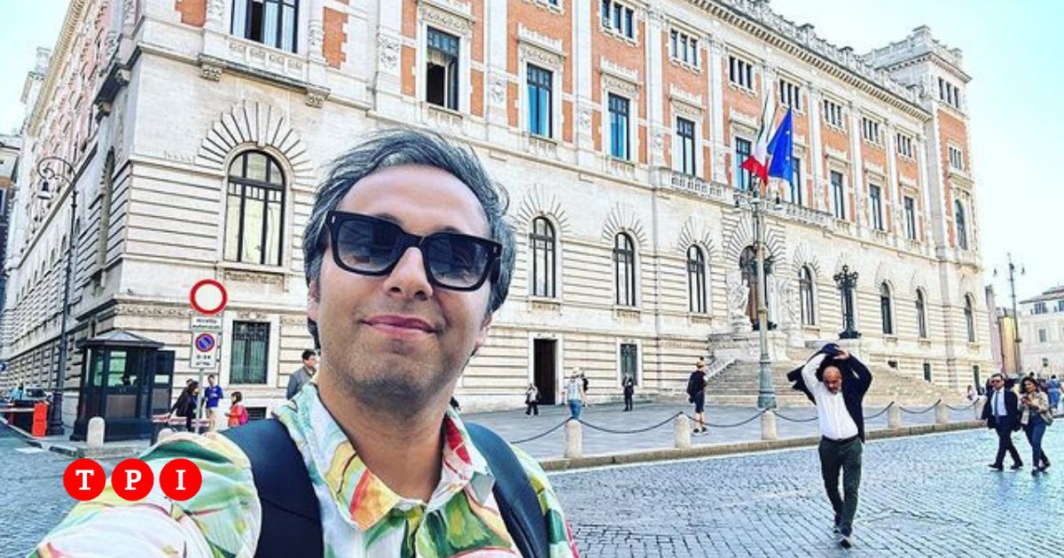 L'ex deputato Battelli: "Apro un bar e lo chiamo Montecitorio beach"