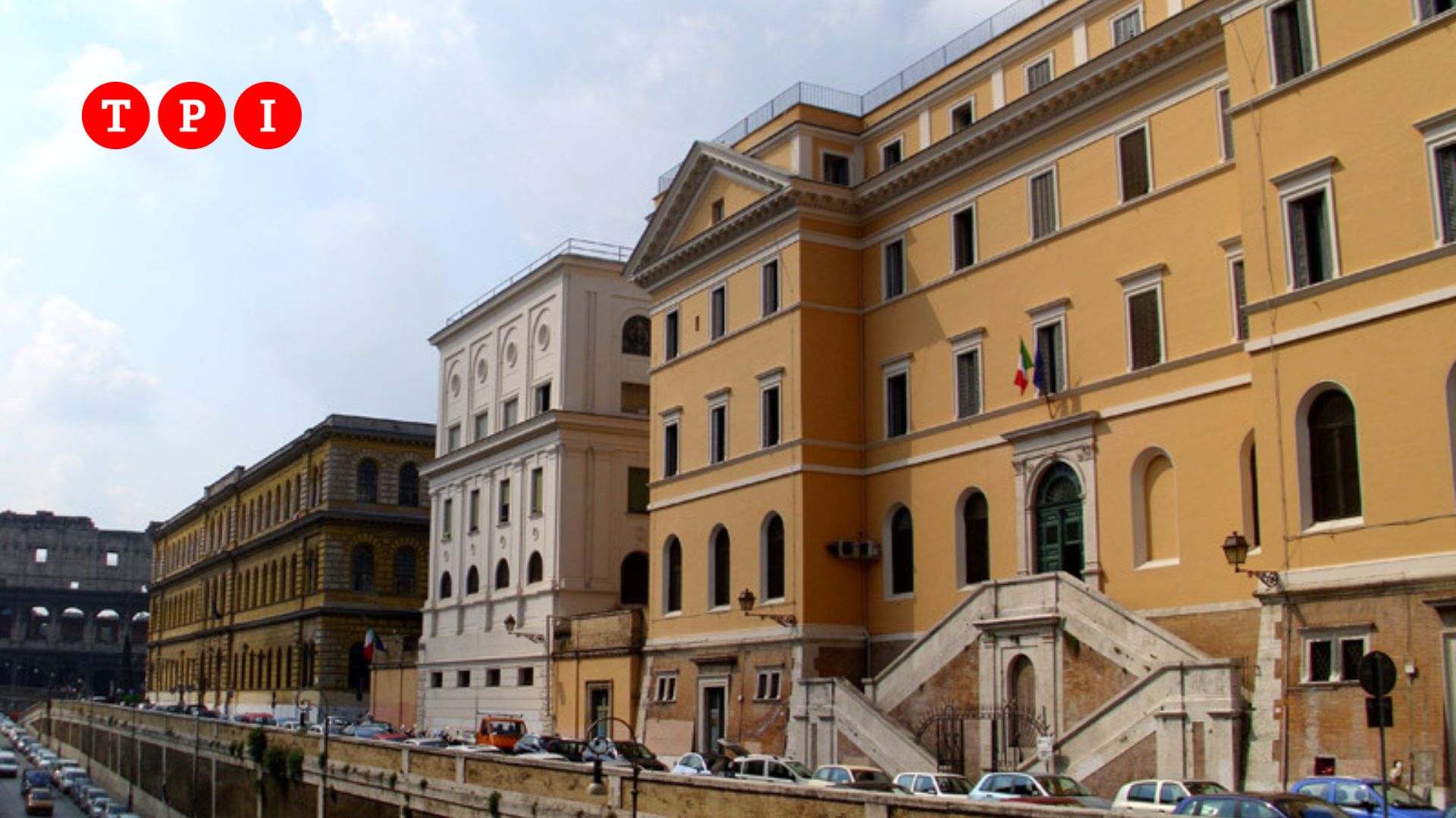 Cavour, lo studente trans: "Il prof. dice che con la destra cambierà tutto"
