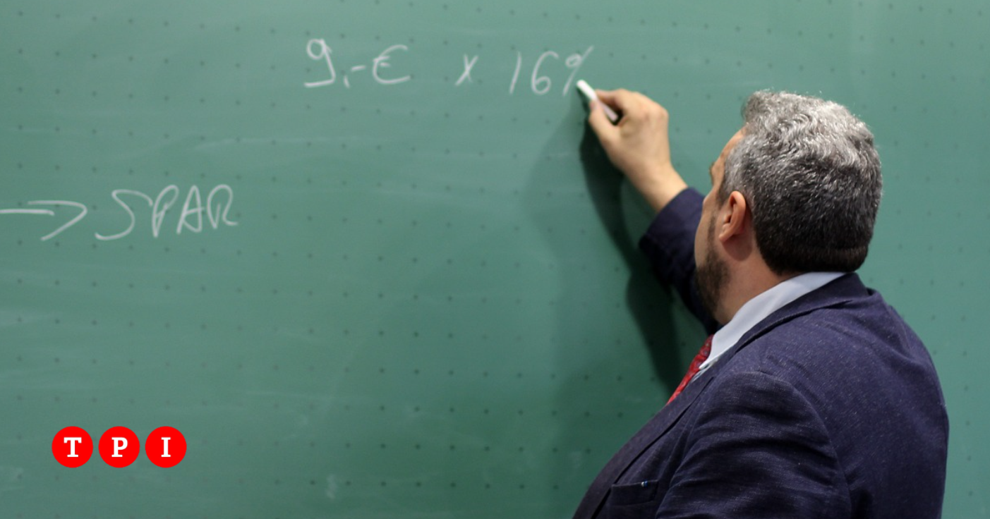 Empoli, professore indagato per molestie sessuali: le chat con una ...