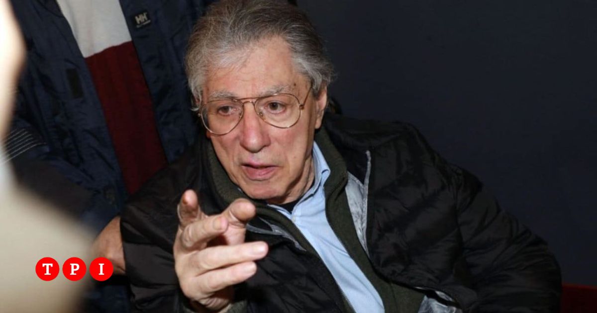 Bossi ricoverato in ospedale dopo malore: come sta, le sue condizioni