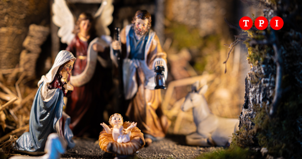 Napoli, ordina due pastori per il presepe ma riceve 10 chili di marijuana