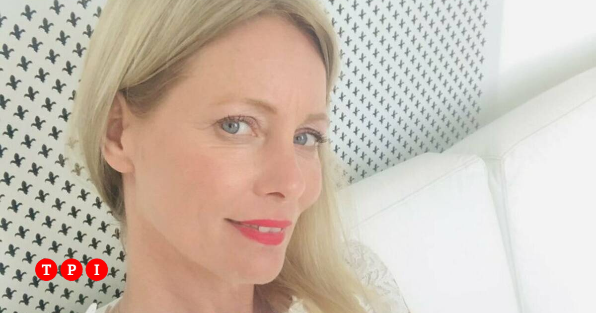 Flavia Vento annuncia: "Festeggio 10 anni di castità". L'ironia sui social