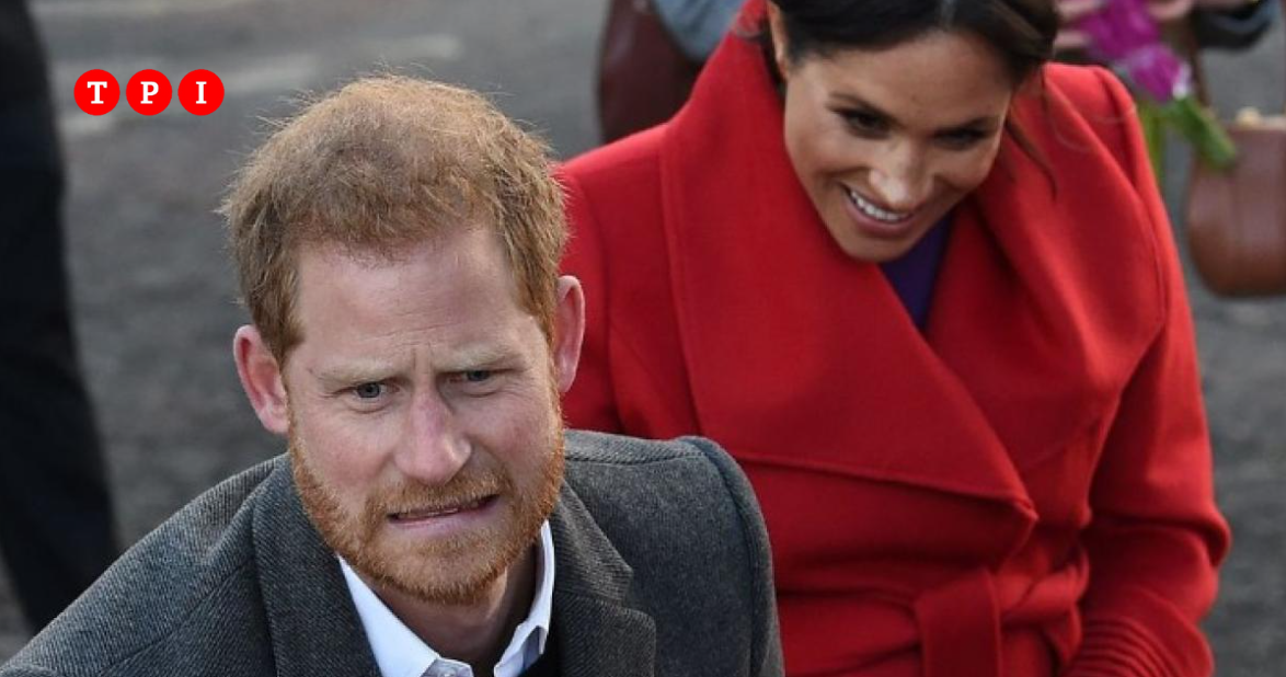Harry sarà all’incoronazione di re Carlo senza Meghan: il compromesso dei Sussex