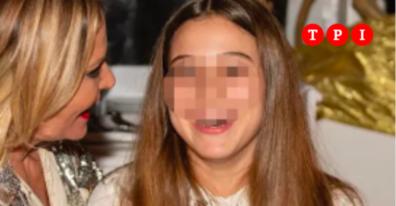 Simona Ventura e la figlia adottiva: "Ha preso il mio cognome"
