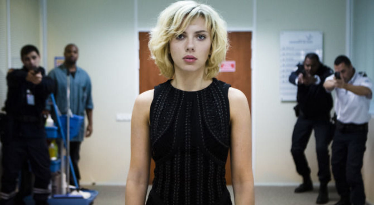 Lucy: trama, cast e streaming del film in onda stasera su Italia 1