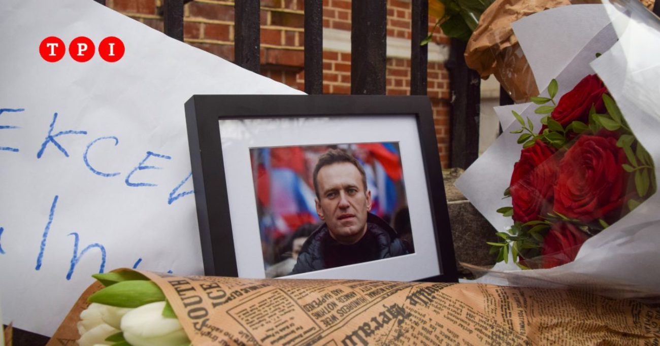 Navalny, l'entourage: "Ucciso perché stava per essere liberato"