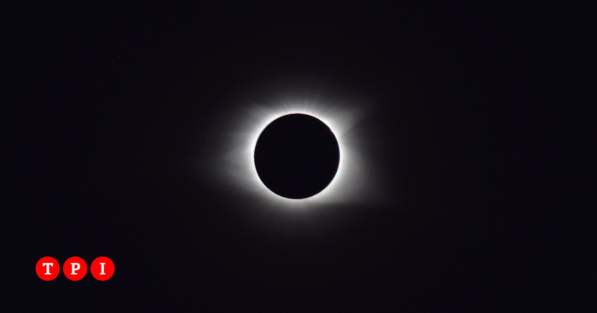 Eclissi totale di Sole di oggi, 8 aprile 2024: orario, come vederla dall'Italia