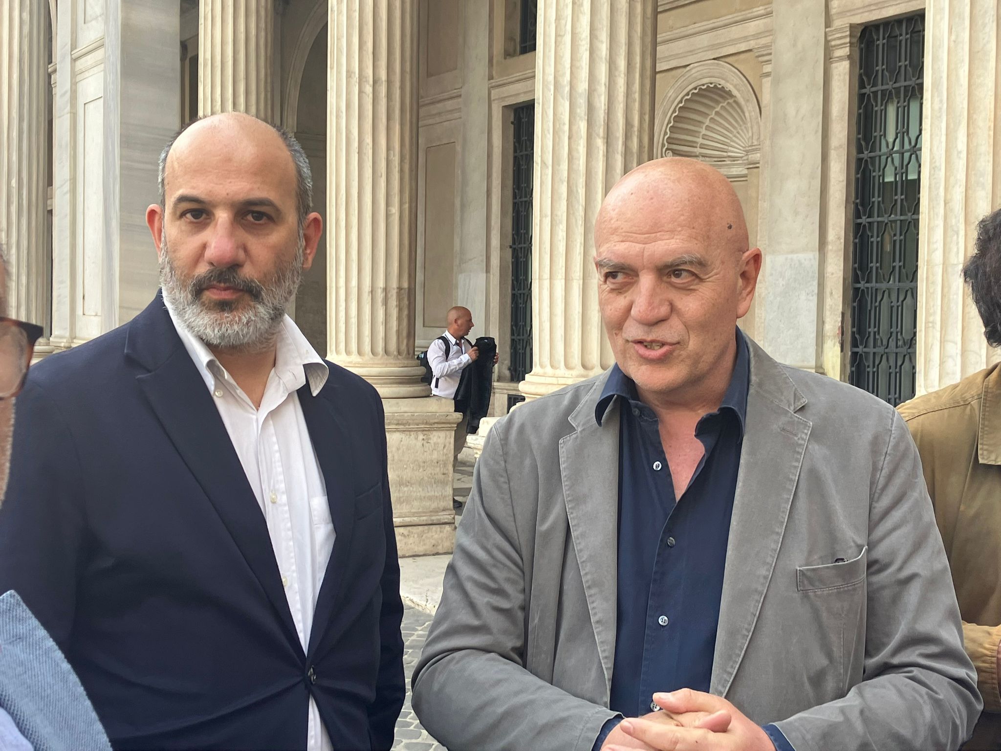 "Senatore Lega Pazzaglini ha percepito fondi terremotati con casa agibile"