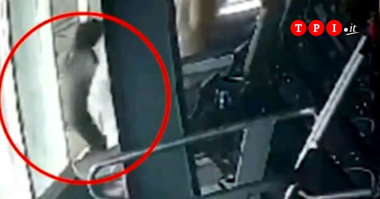 Le fotografie che mostrano le differenze dei gemelli omozigoti