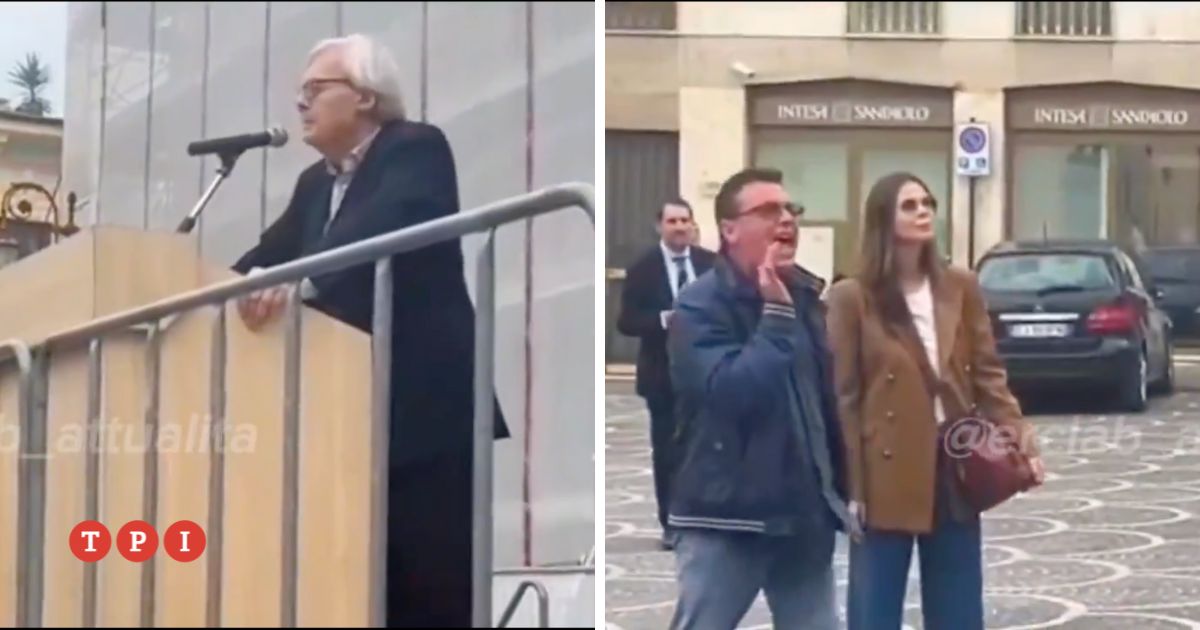 Il surreale comizio di Vittorio Sgarbi: contestato in una piazza deserta