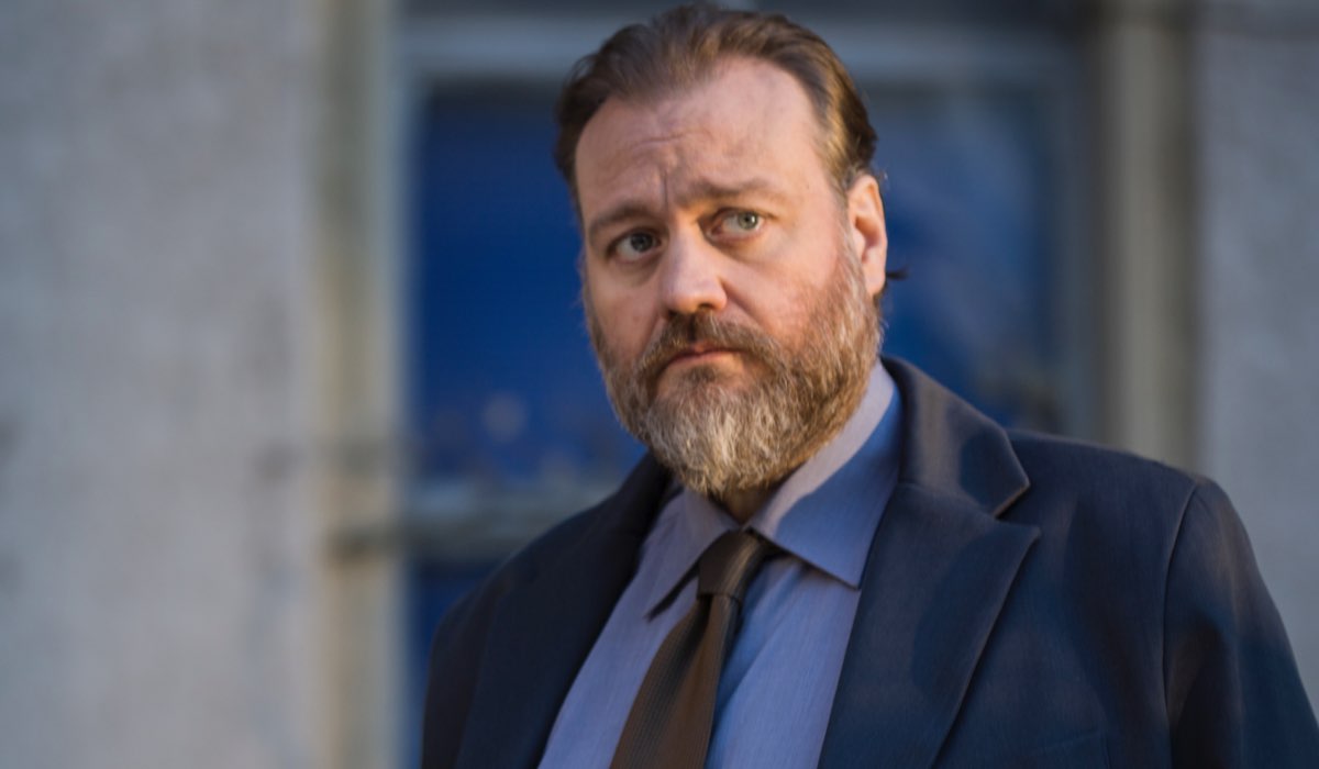 Kostas: cast della serie con Stefano Fresi su Rai 1. Attori personaggi